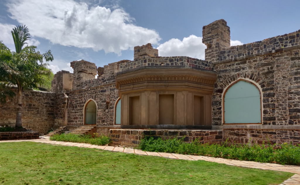 Vijayawada diaries: Kondapalli Fort - a treasure house of medieval ...